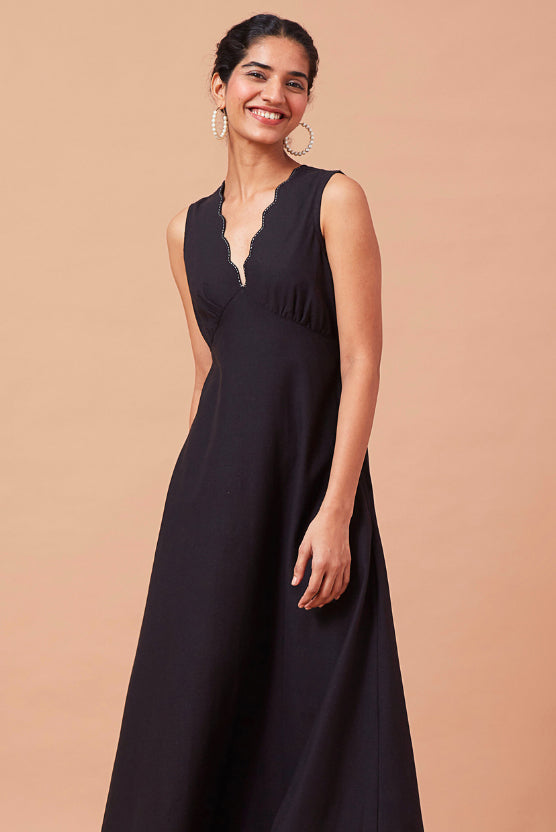 Authentic Hand Embroidered Designer Dresses & Kurtas | Okhai Store ...